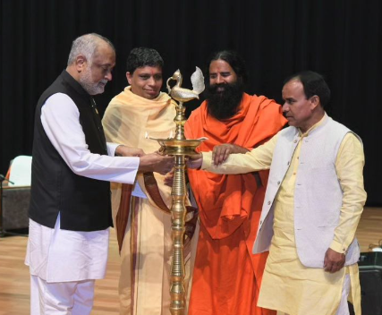 Baba Ramdev (Ramkrishna Yadav) Net Worth 2023: Age, Education ...