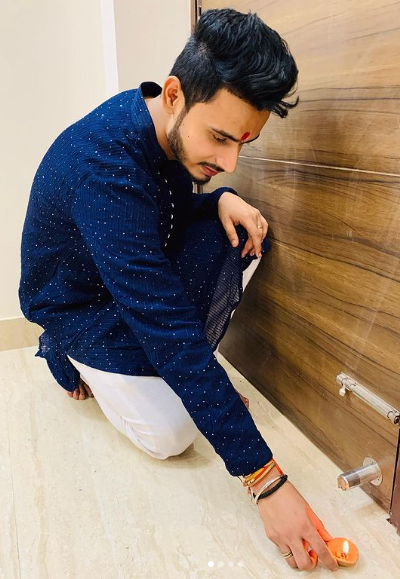 Devanshu Mahajan (Chimkandi) Age, Family, Girlfriend, Net Worth 2023 ...