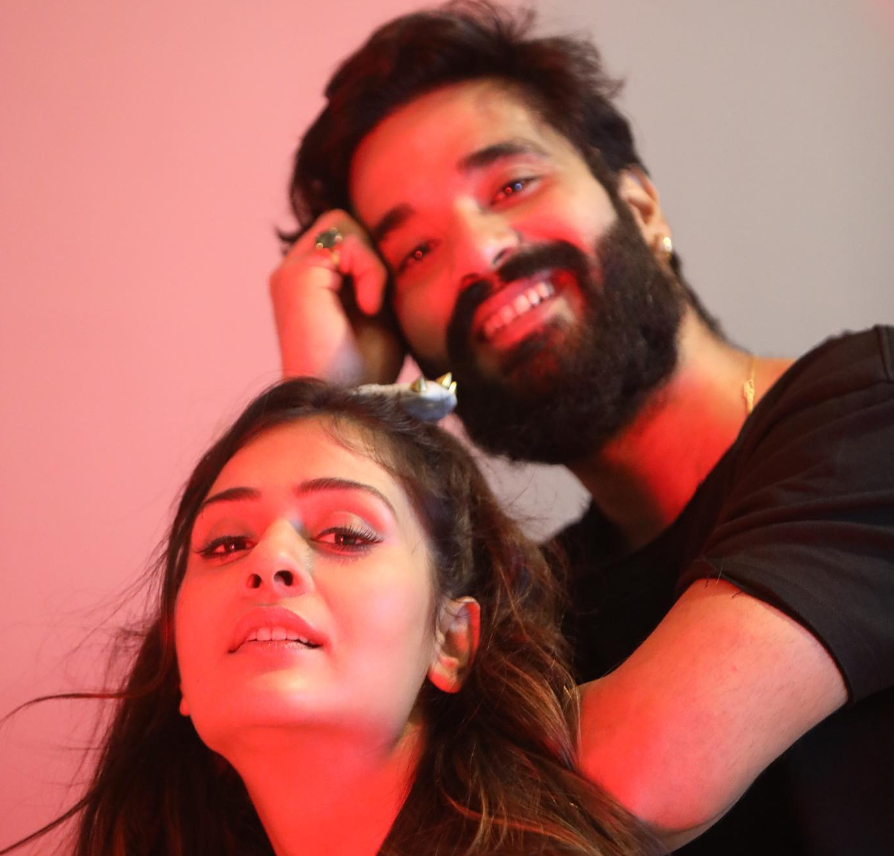 Payal Rajput Net Worth, Age, Family, Sister, Boyfriend, Husband (2023 ...