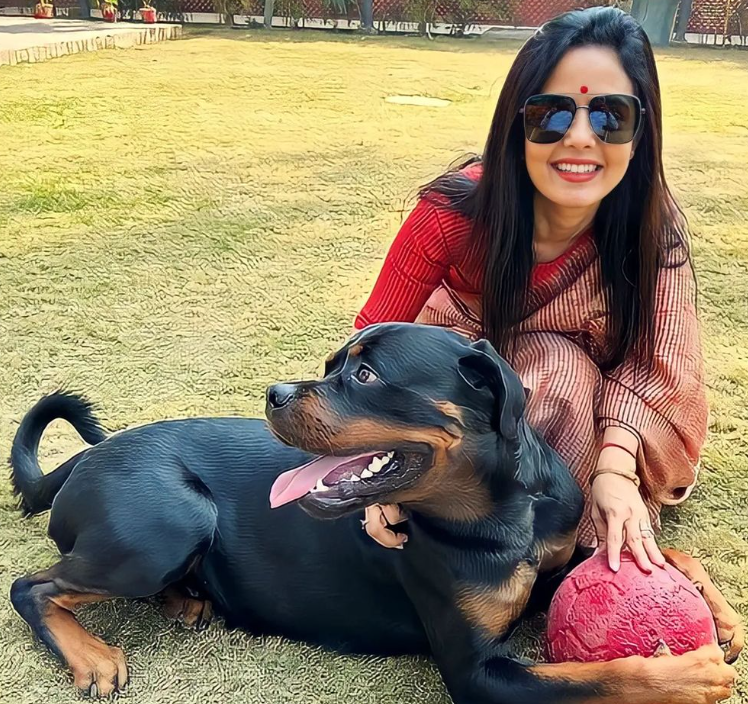 Mahua Moitra Biography 2023: Family, Controversy, Father, Mother ...