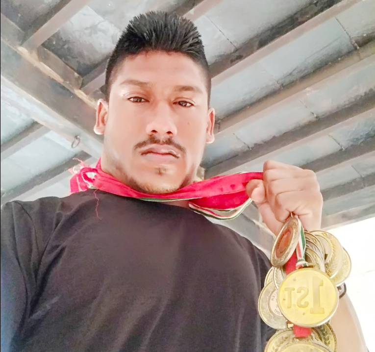 Gau Bhakt Sanjay Singh Pahalwan (Desi Tarzan) Biography, Family, Award ...