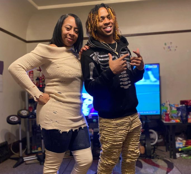 Ellie Unique – Age (24), Height, Real Name, Sister, Net Worth, Family ...