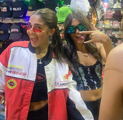 Sienna Walker Age, Height, Sister, Twin, Family, Outfit, TikTok ...