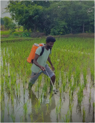 Pallavi Prashanth (Bigg Boss 7 Telugu) - Age, TV Shows, Blogger, Wife, Family, Biography, Net ...