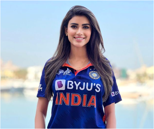 Who is Wazhma Ayoubi (Afghanistan Mystery Girl)? Age, Net Worth ...