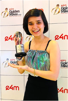 Meethika Dwivedi (Influencer) - Age, Net Worth,, Family, Song ...