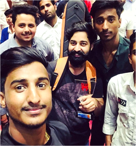 Rahgir Singer: Age, Net Worth, Real Name, Songs, Family, Concert ...