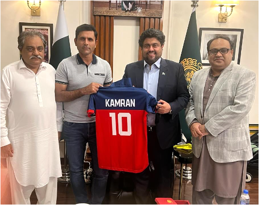 Abdul Razzaq (Pakistani cricketer) Net Worth - Age, Bowling speed ...