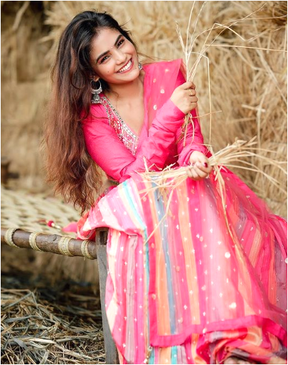 Zoya Jaan: Age, Net Worth, Real Name, Photo, Instagram, Height, Bio & Wiki