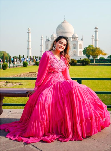 Zoya Jaan: Age, Net Worth, Real Name, Photo, Instagram, Height, Bio & Wiki