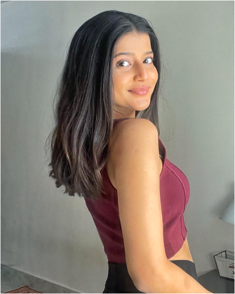 Samridhii Shukla Age, Net Worth, Family, Wife, Car, Videos, Height ...