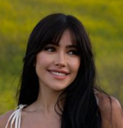 Sara Hesri – Age (30), Height, Married, Religion, Boyfriend, Net worth