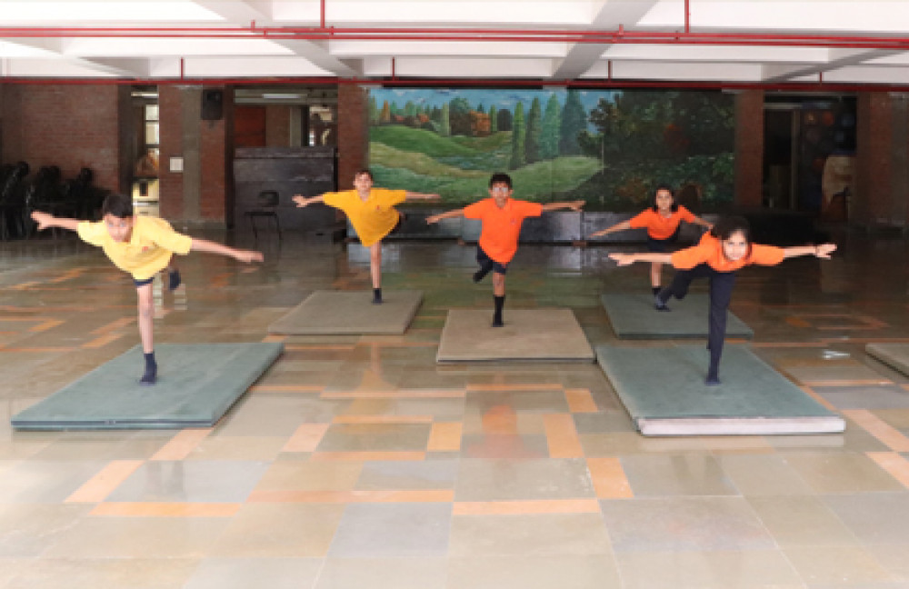 Step By Step School, Noida