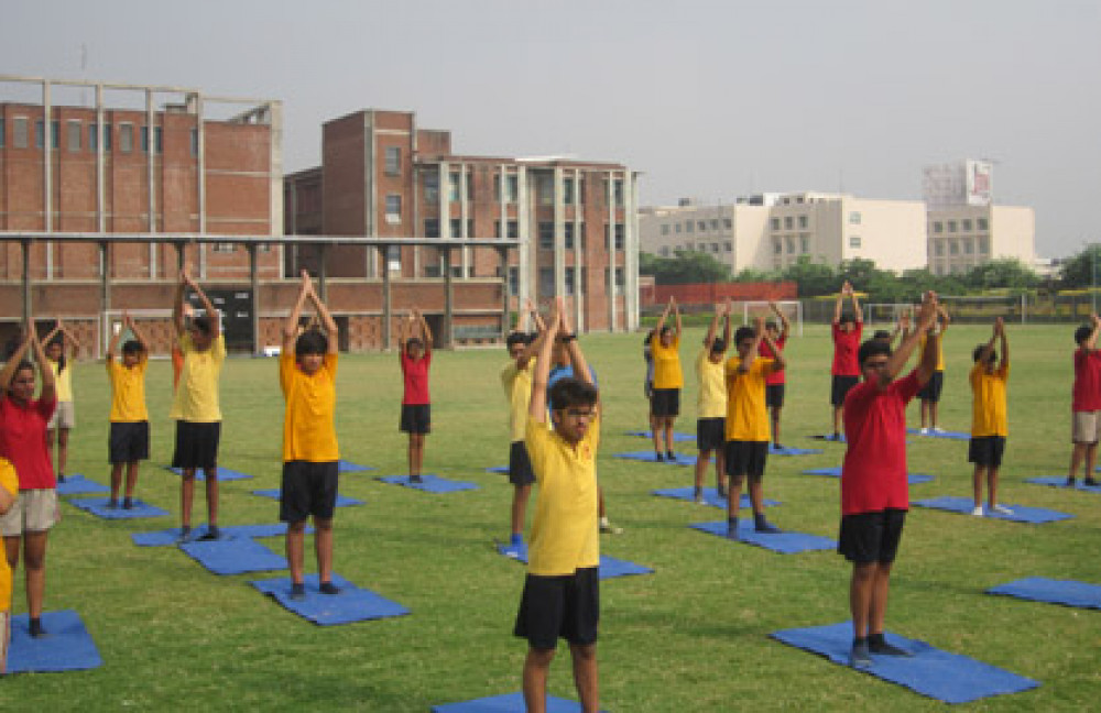 Step By Step School, Noida
