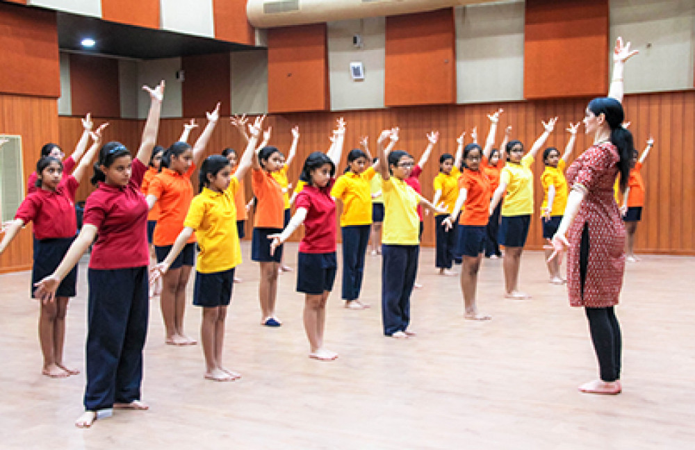 Step By Step School, Noida