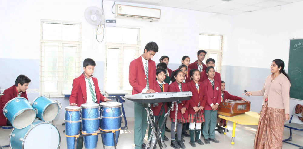 Yadu Public School, Noida (UP)