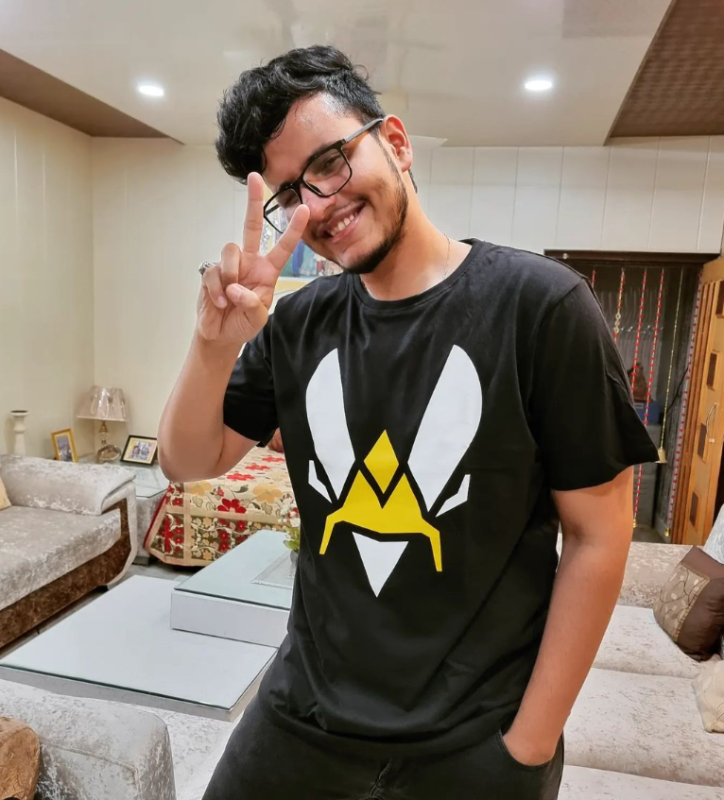 Nischay Malhan (Triggered Insaan) Net Worth 2023 | YouTube Salary Income, Age, Girlfriend ...