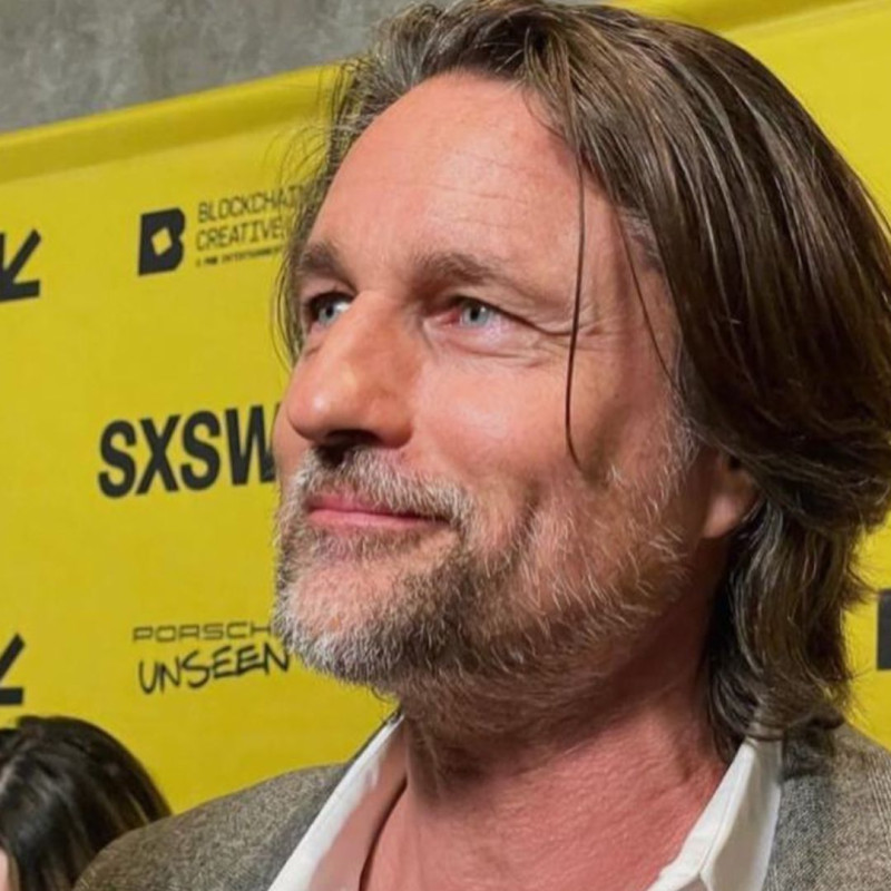 Martin Henderson Girlfriend
