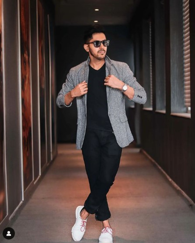 Kuldeep Singhania Net Worth 2023: Monthly Income, Age, Wife, Movies, TV ...