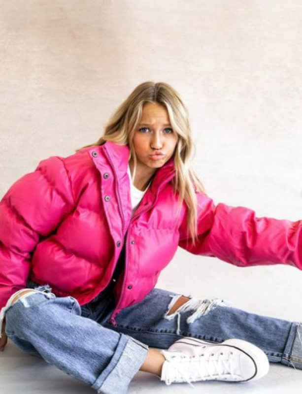 Jaine Nelson– Age (23), Age, Height, Married, Wedding, Husband, Biography