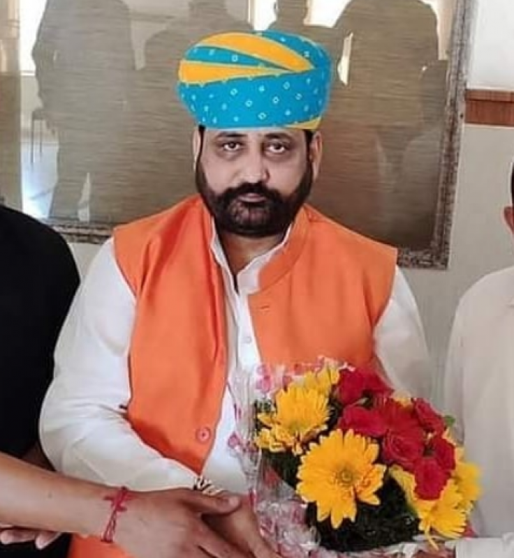 Who was Sukhdev Singh Gogamedi (Karni Sena Chief)? Age, Wife, Family, Children, Photo, Biography ...