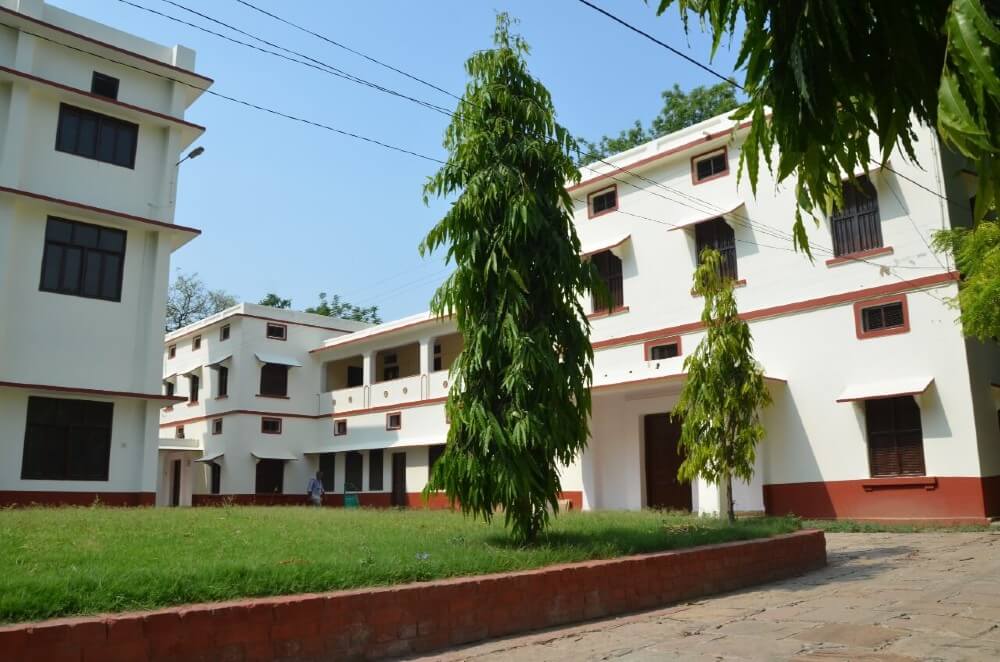 Vasanta College for Women, Varanasi (Rajghat Fort)